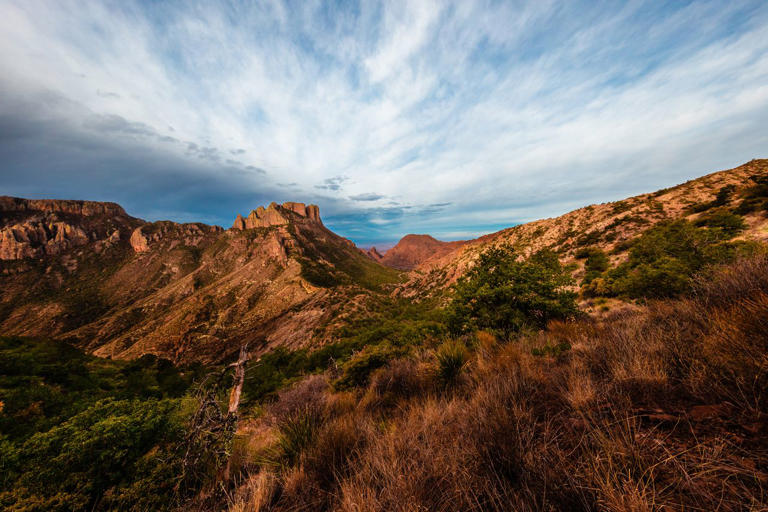 This massive US national park is larger than Rhode Island and contains ...