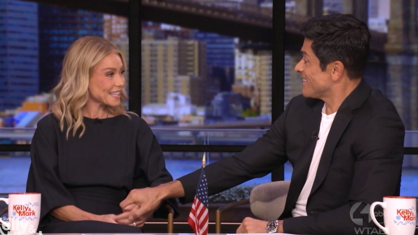 'Live': Kelly Ripa & Mark Consuelos make a surprising holiday agreement