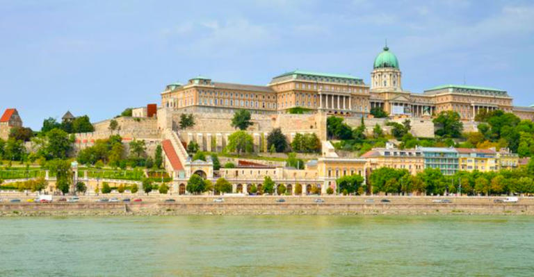 Archaeologists reveal the secrets inside a pristine 1,700-year-old ...