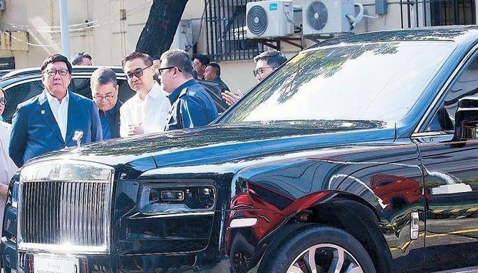 Customs sells two more Discaya luxury cars, raises P9.5 million