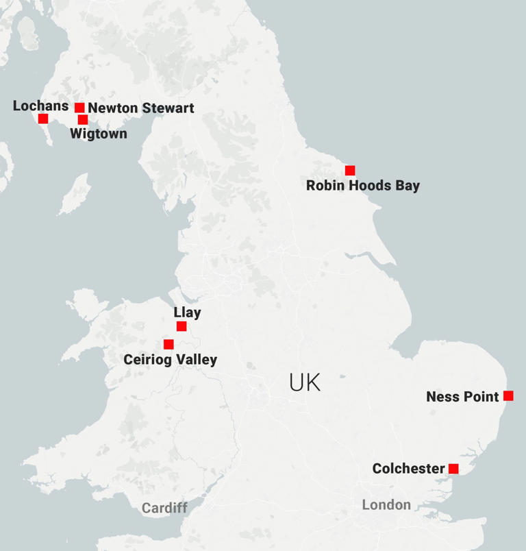 Mysterious UK light beams and quake stir Bermuda buzz