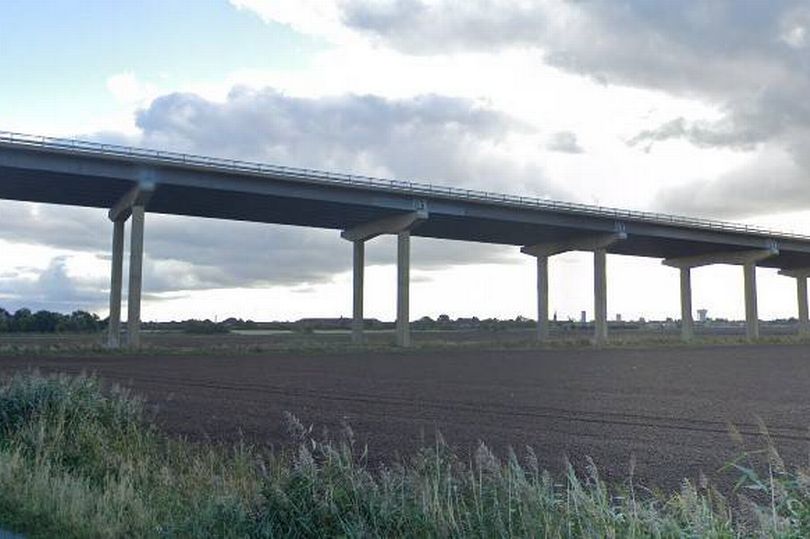 M62 Ouse Bridge lane closed as specialist work needed