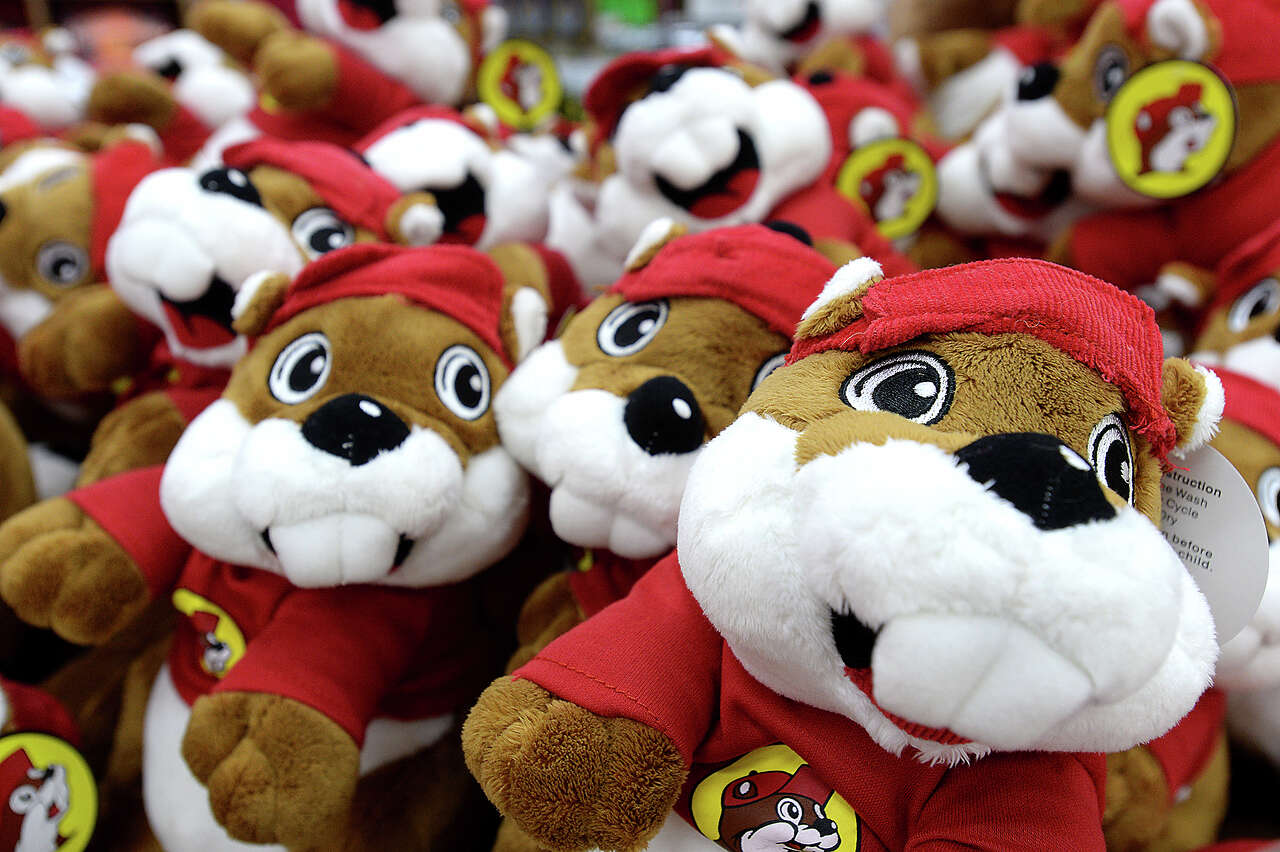 Buc-ee's viral '67' meme merch shows beaver mascot 'Wit da glasses'