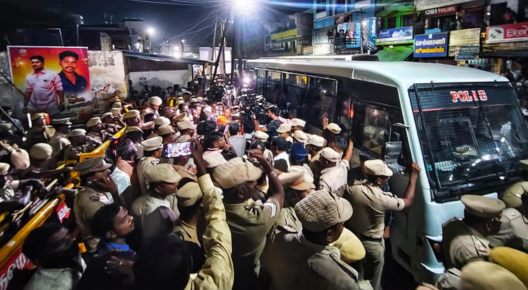 TN govt moves SC against Madras HC order to allow temple devotees to ...