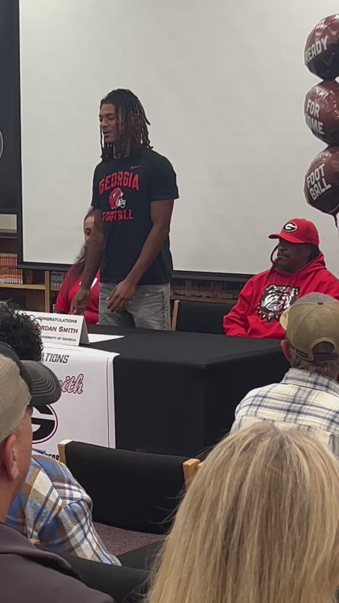 Jordan Smith signs to UGA