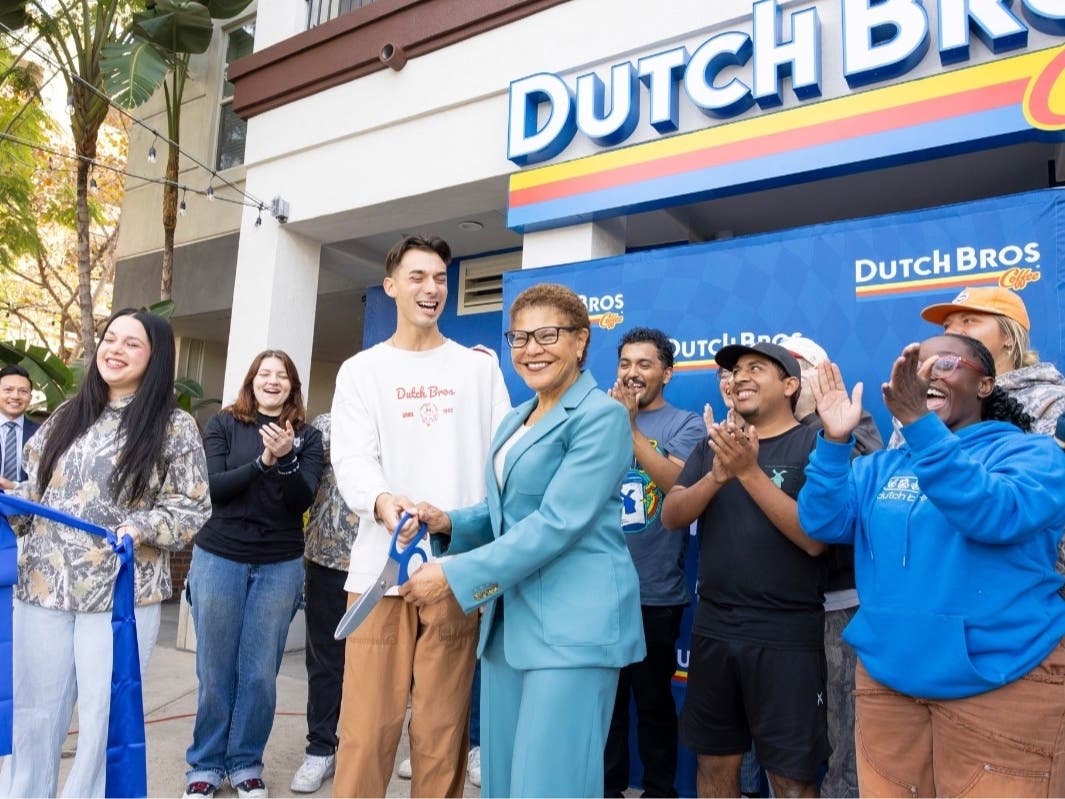 Specialty coffee chain opens 1st LA location