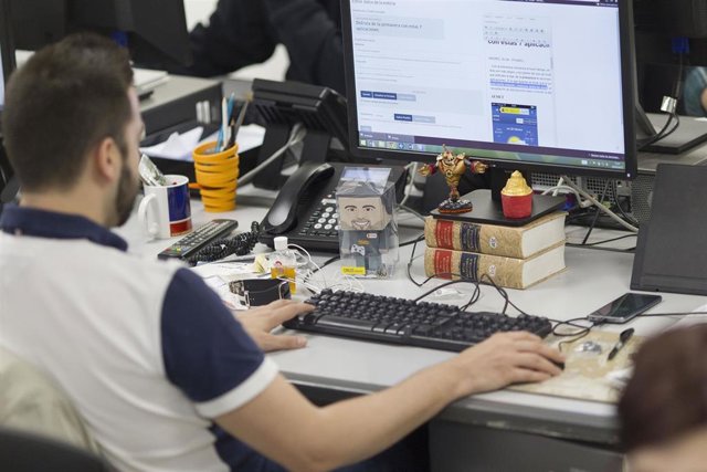 Cantabria abonará en enero a los funcionarios la subida salarial del 2 ...