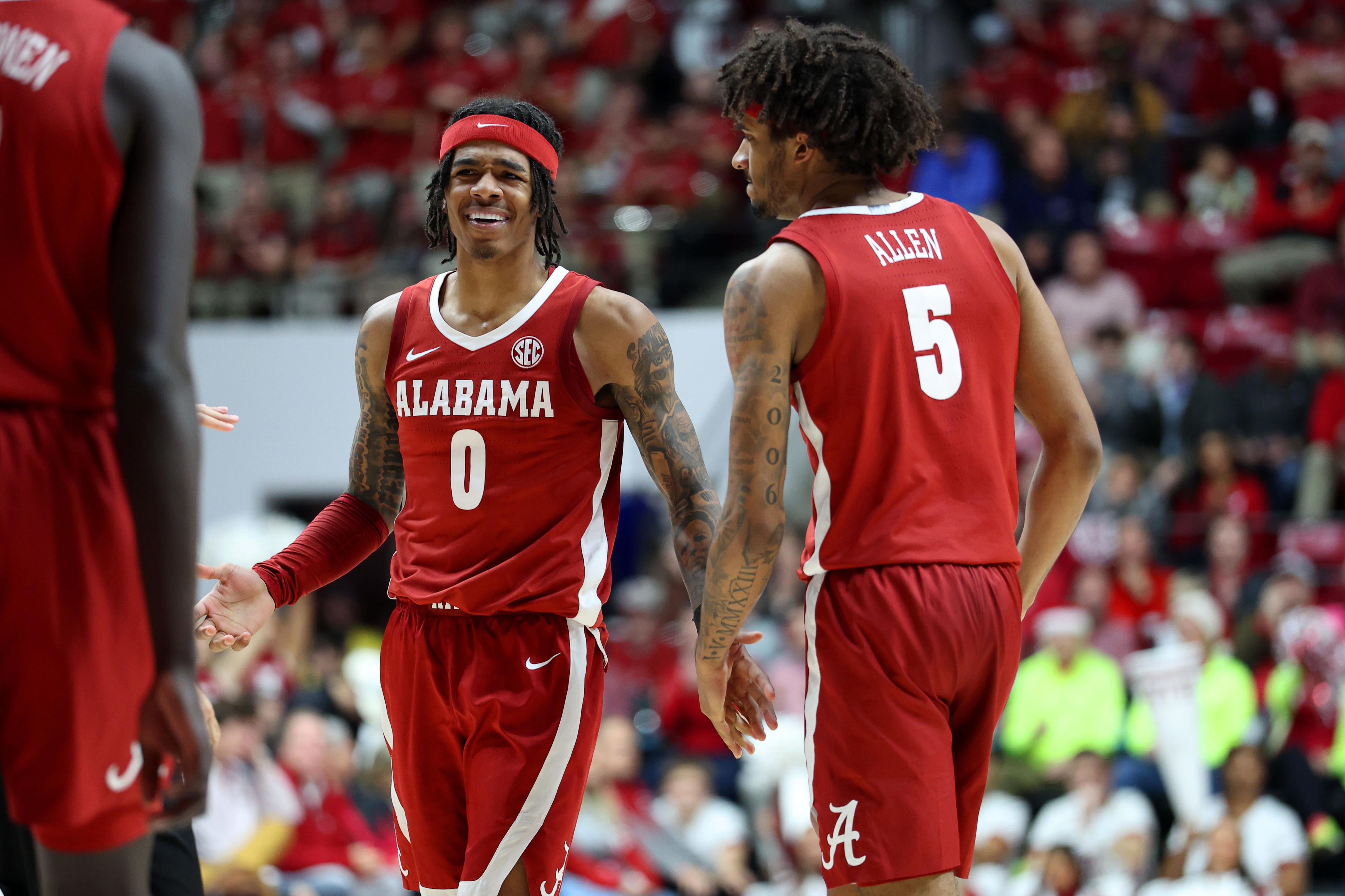 Prediction, odds for Alabama vs. Arizona in CM Newton Classic