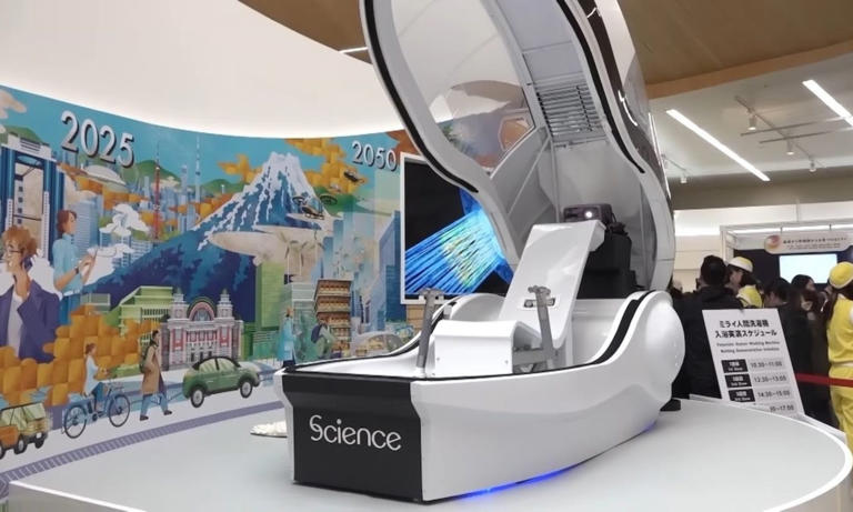 Too lazy to shower? This human washing machine can clean your body in ...