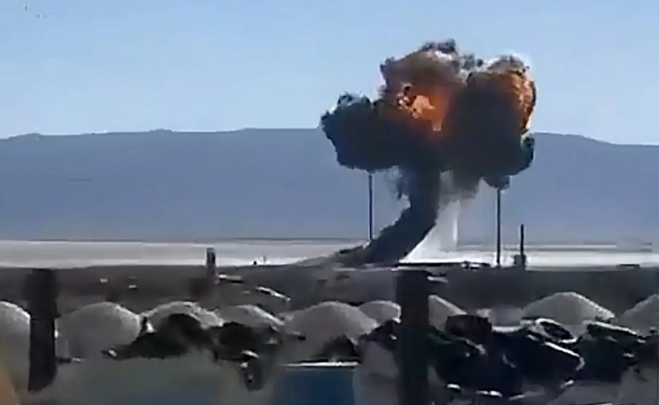 Thunderbirds jet explodes into fireball after crash-landing in desert