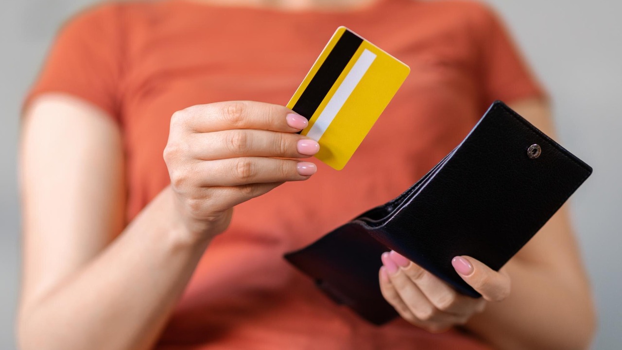 Missed a credit card payment by 1 day? Here's what hits