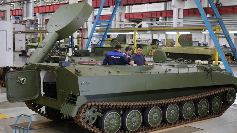 This Russian vehicle can level an entire city block