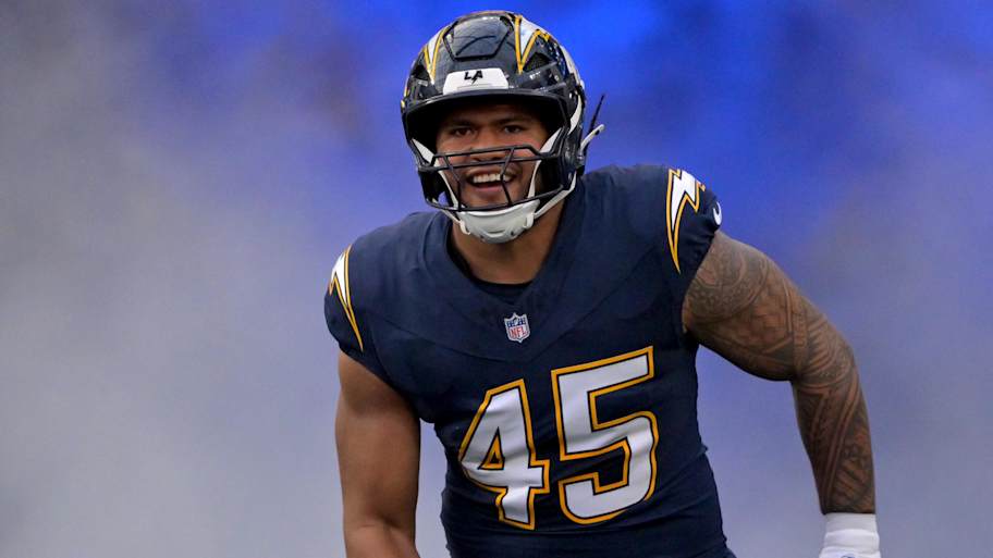 Draft expert gives Chargers a ferocious pass rusher in first mock draft