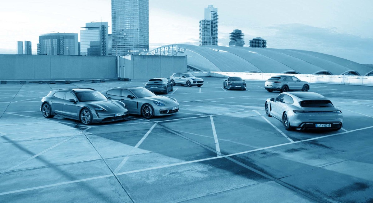 All of Russia's Porsches were bricked by a mysterious satellite outage