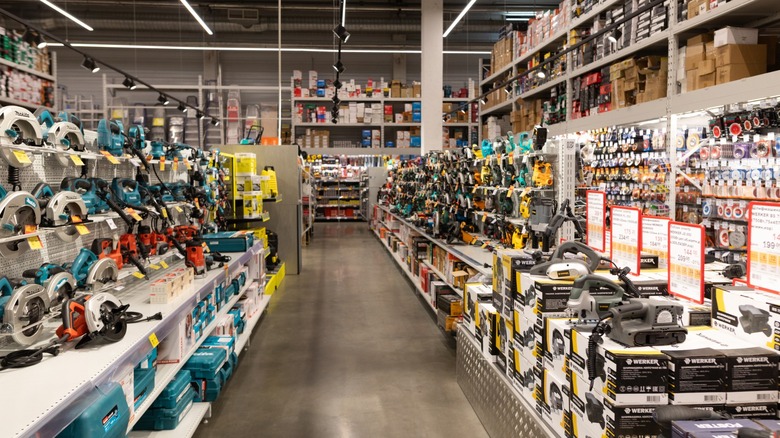 The 9 retail chains with the best tool departments
