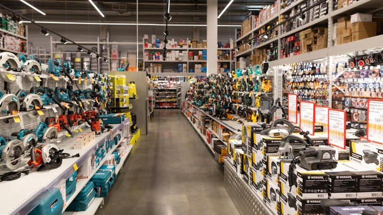 The 9 retail chains with the best tool departments