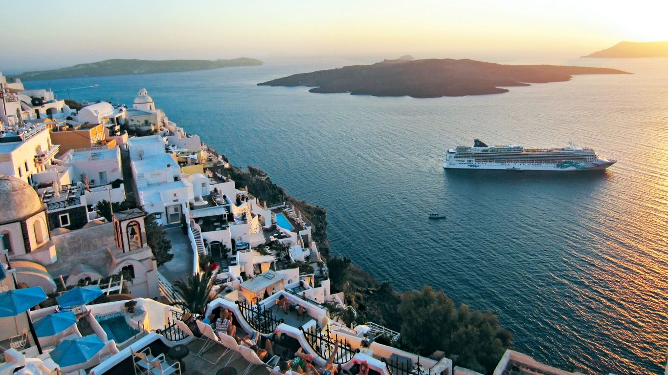 Norwegian Cruise Line to update Norwegian Jade, Norwegian Gem