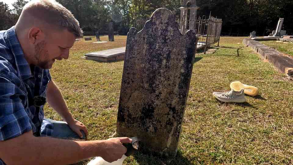 Young mother buried with her infant in her arms