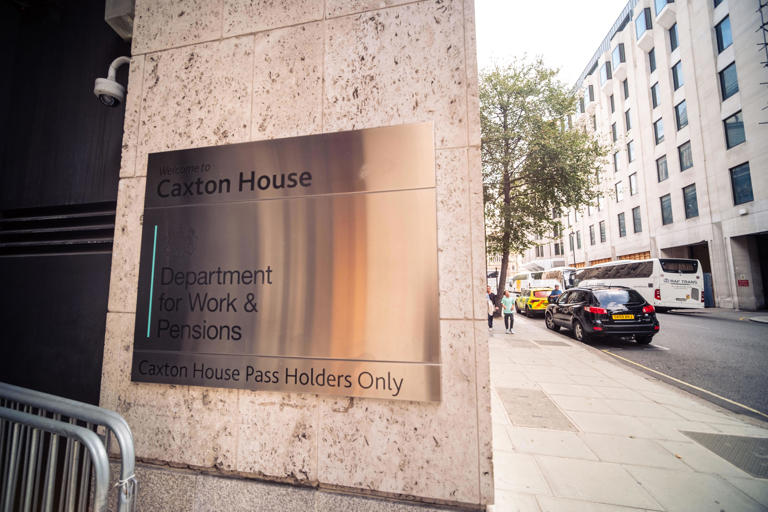 4 benefits you can claim if you have a mental health condition