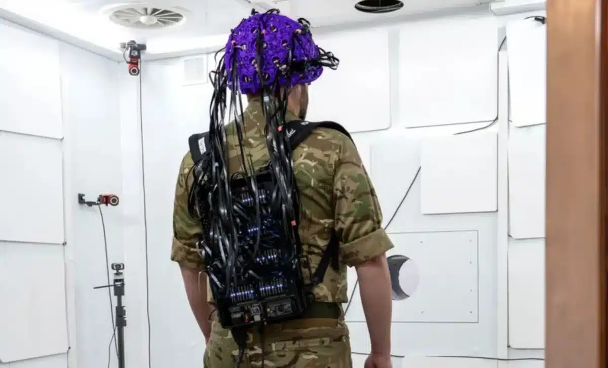 World-first quantum brain scanner could revolutionize military health ...