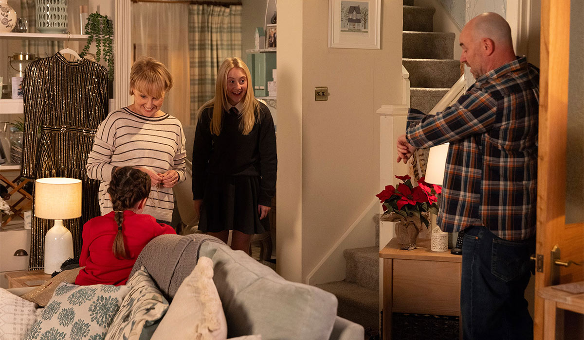 Sally's Christmas promise looks set to end in devastation in Coronation ...