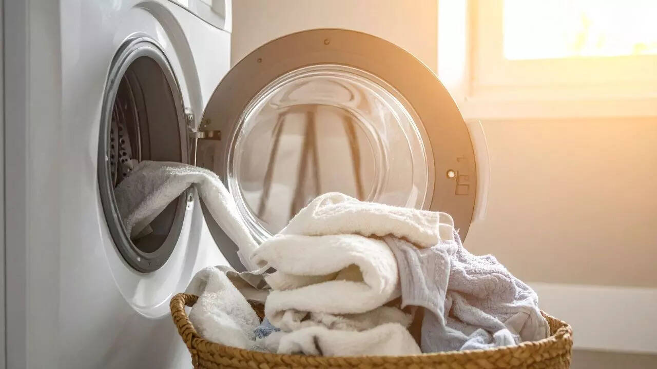 Your washing machine is secretly making your laundry smell worse: Here ...
