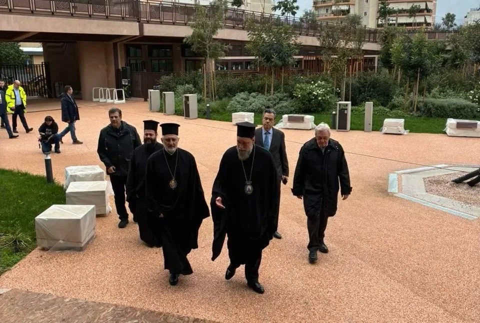 O Αρχιεπίσκοπος Αμερικής Ελπιδοφόρος στο “Ιωνικό Κέντρο” της Ι.Μ. Νέας ...