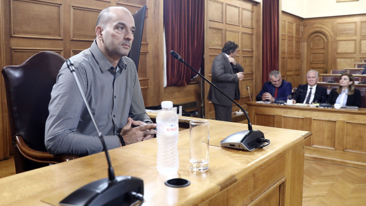 Μαγειρίας - ΟΠΕΚΕΠΕ: Το ορφανοτροφείο, το τζόκερ, ο κακός λύκος και η ...
