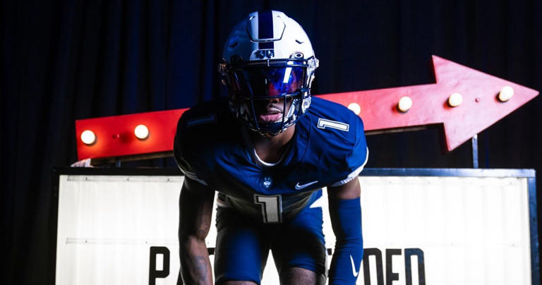2026 DB Cason Dash signs with FIU before rejoining UConn football class