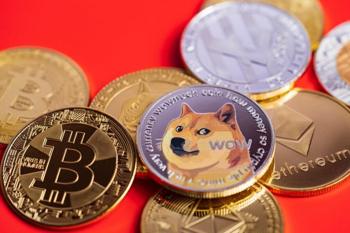 Can DOGE & SHIB still hit $10? One can — here's the simple answer why