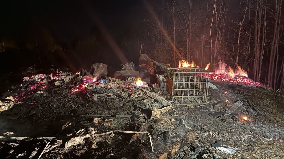 Man found dead after house fire in Sumner