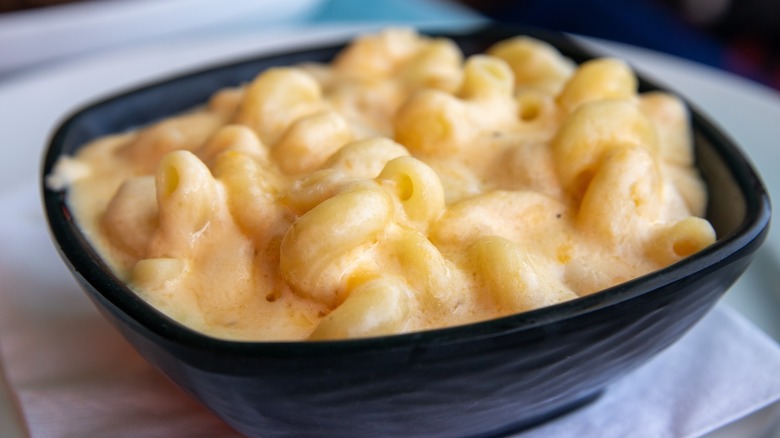 The off-menu Taco Bell mac and cheese employees swear by