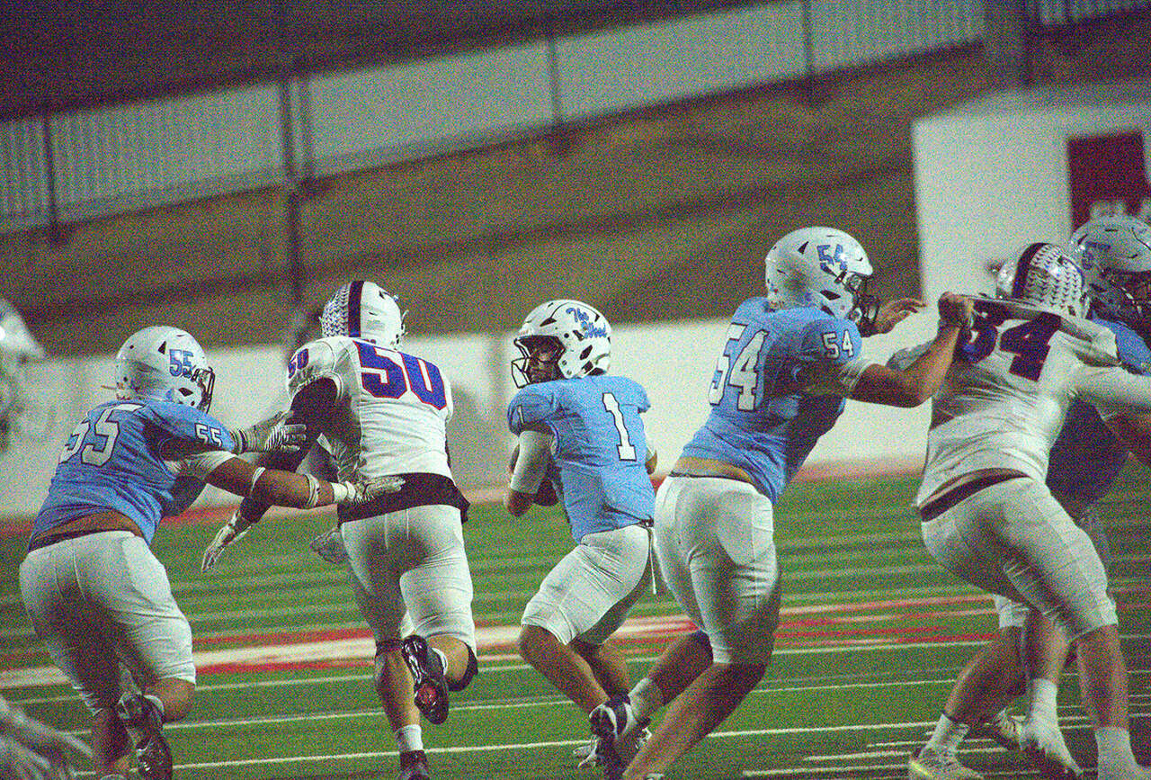 Greenwood offensive line powers 13-0 run as Rangers face Brock in ...