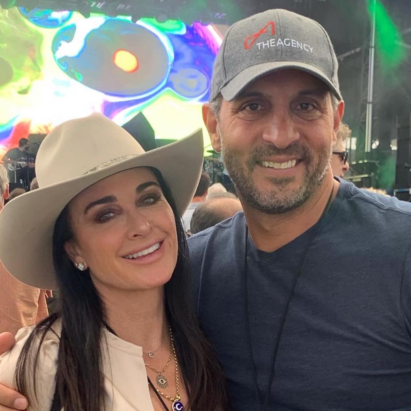 Mauricio Umansky details the awkward moment when PDA pics emerged ...