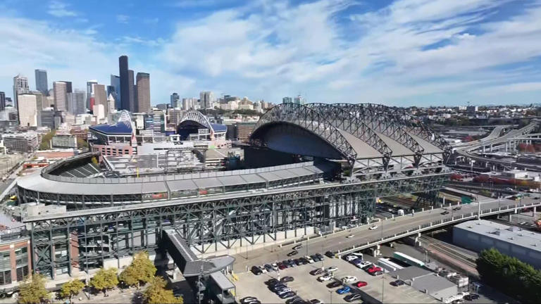 $5 hot dogs, $5 beers: Mariners announce 2026 value menu