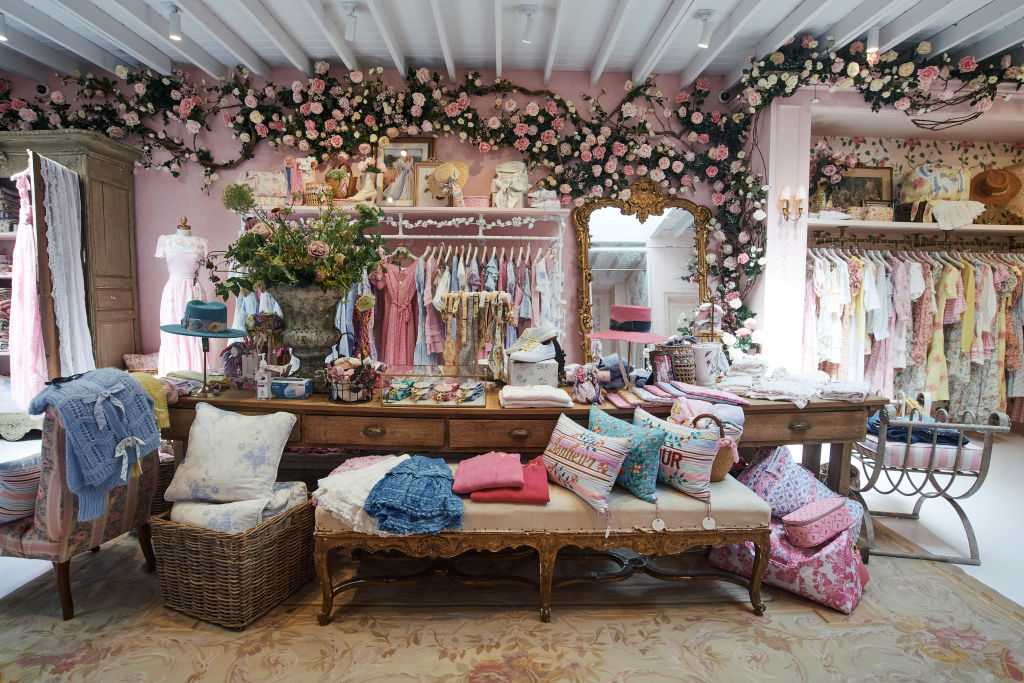 LoveShackFancy coming to Kansas City’s Country Club Plaza