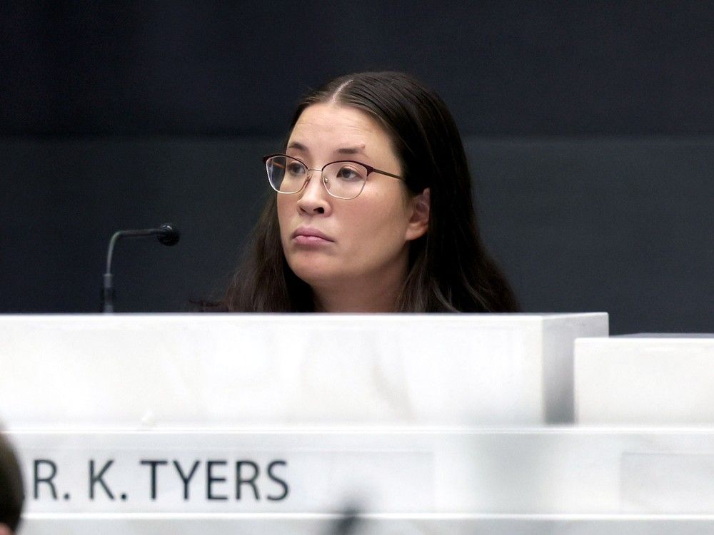 Calgary Transit phasing out express bus routes by 2027