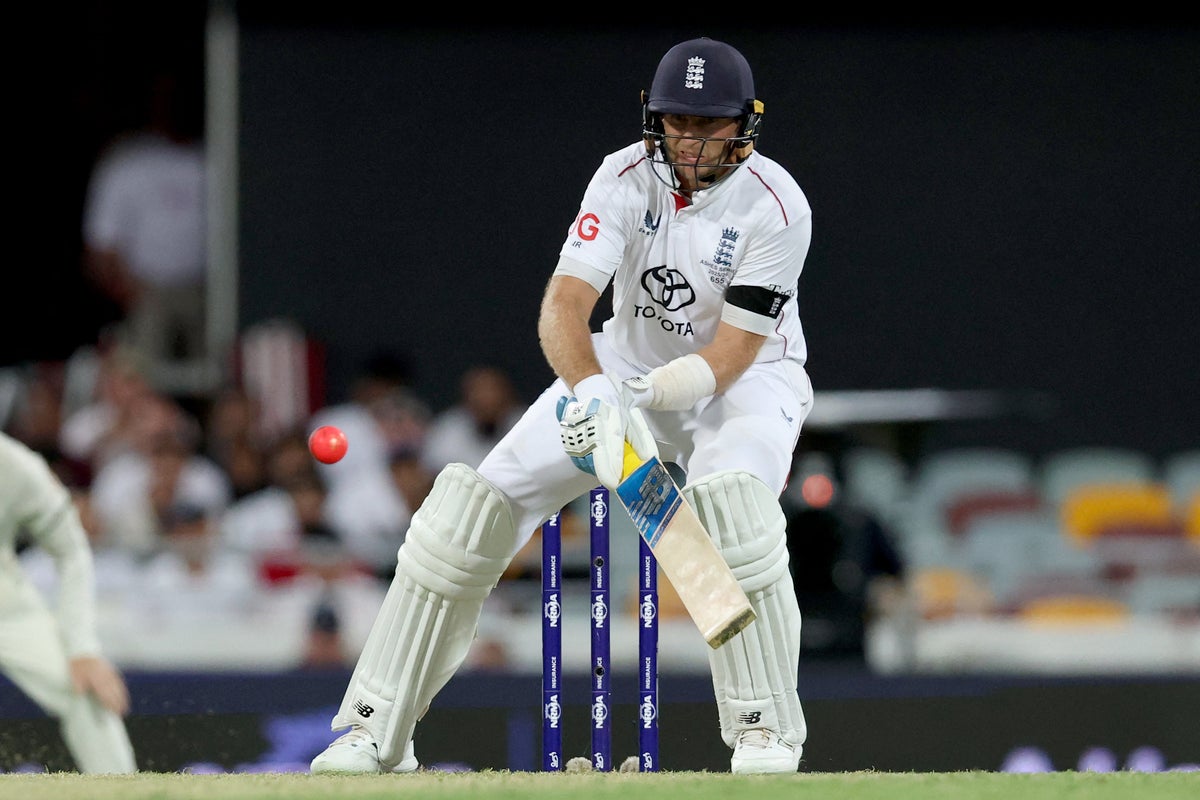 Ashes 2025 live: Root and Archer to take attack to Aussies on day two