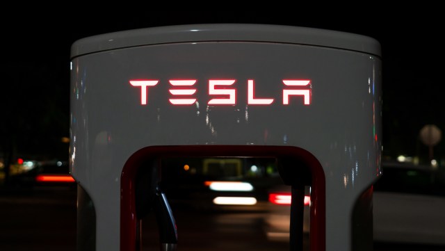 Tesla facing potential federal probe into common safety issue: '[Must ...