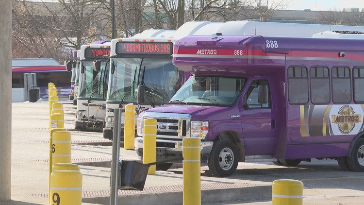 Akron METRO union workers reject contract proposal, plan strike ...