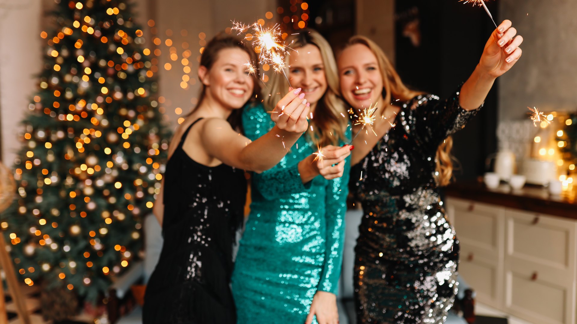 15 swoon-worthy winter dresses to dazzle at any occasion - starting at ...