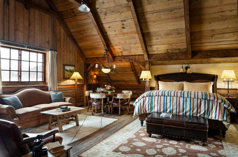 I stayed at a luxury ranch with $20K-a-night accommodations. Here's its ...