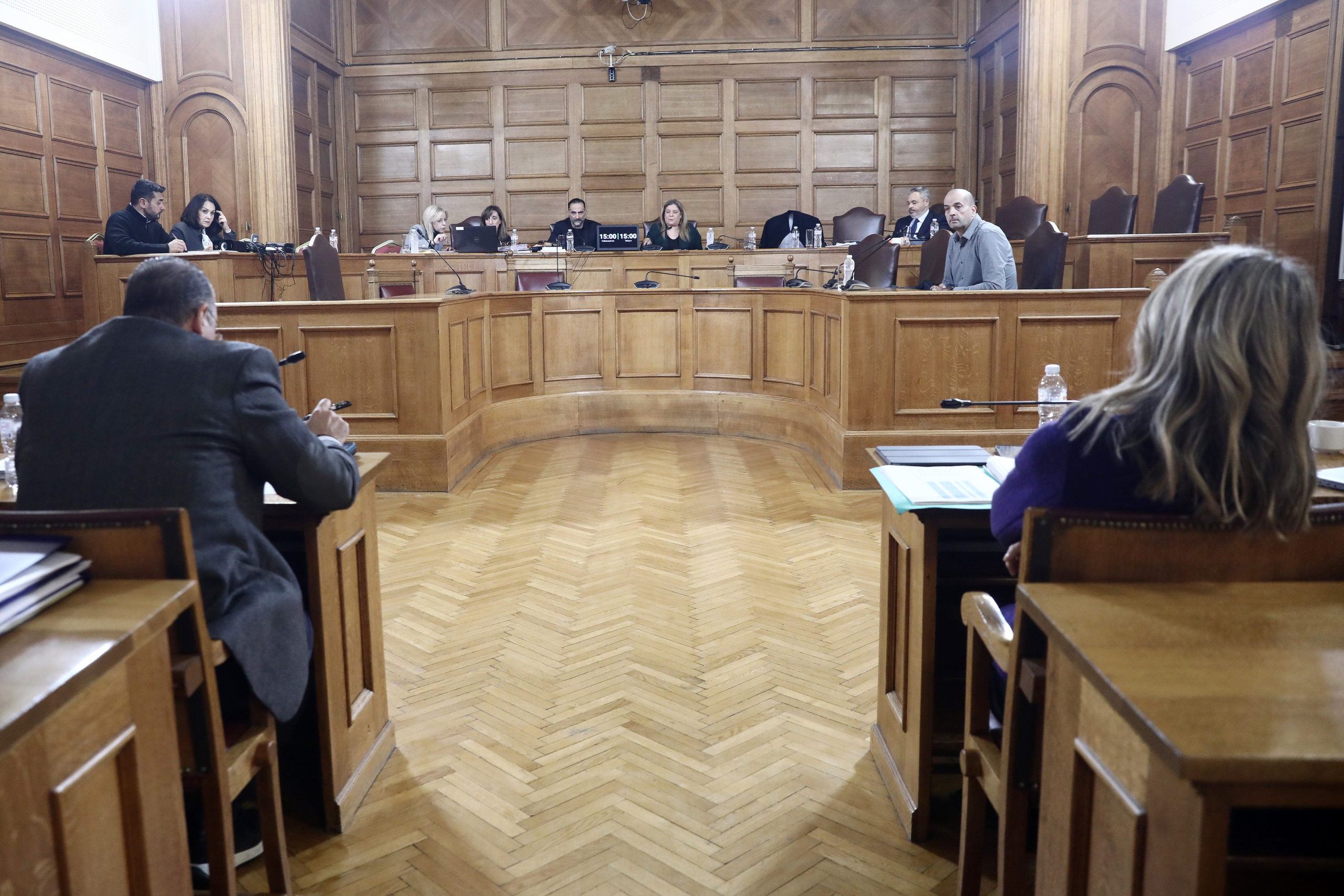 Φραστική αντιπαράθεση Μαγειρία-Κωνσταντοπούλου στην εξεταστική για τον ...