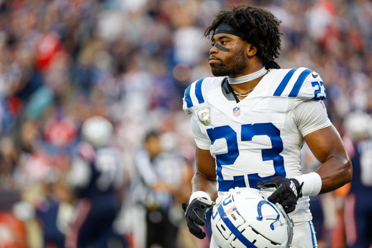 Colts again turn to Kenny Moore II as Walter Payton Man of Year nominee