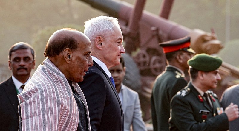 Defence ministers of India, Russia hold crucial talks ahead of summit