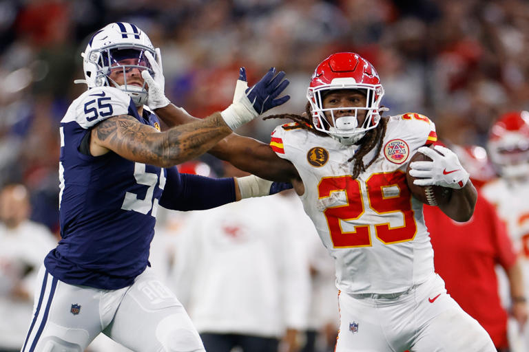 Chiefs vs. Texans: Kansas City battles Houston's top defense with key ...