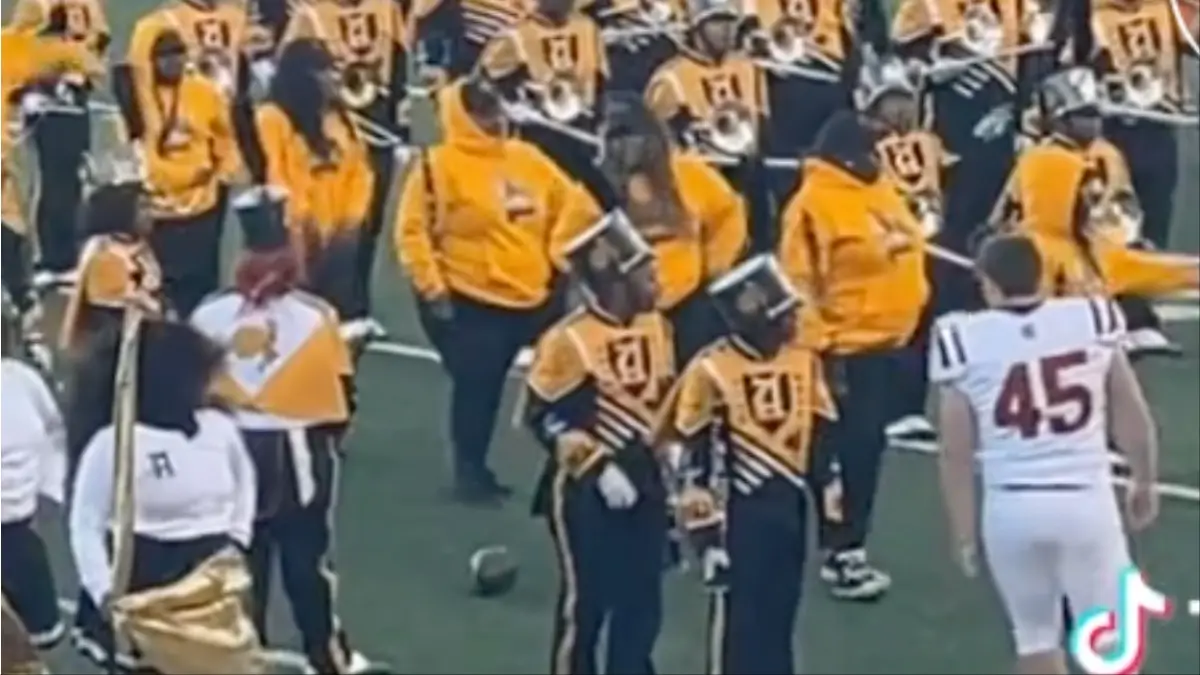 'Feel privileged enough': White Tuskegee football player shoves Black ...