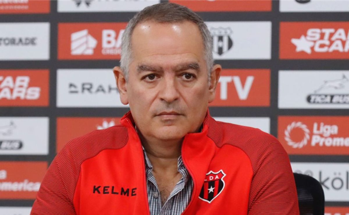 Tras ser tricampeón de la Copa Centroamericana, Joseph Joseph anuncia ...