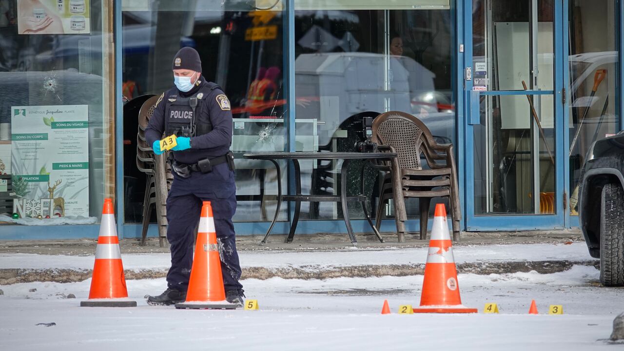 As Laval police kick off anti-extortion operation, 2 cafés are hit by ...