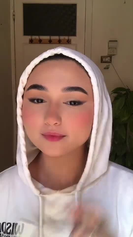 Easy Everyday Soft Glam Makeup Tutorial You Can Try Now